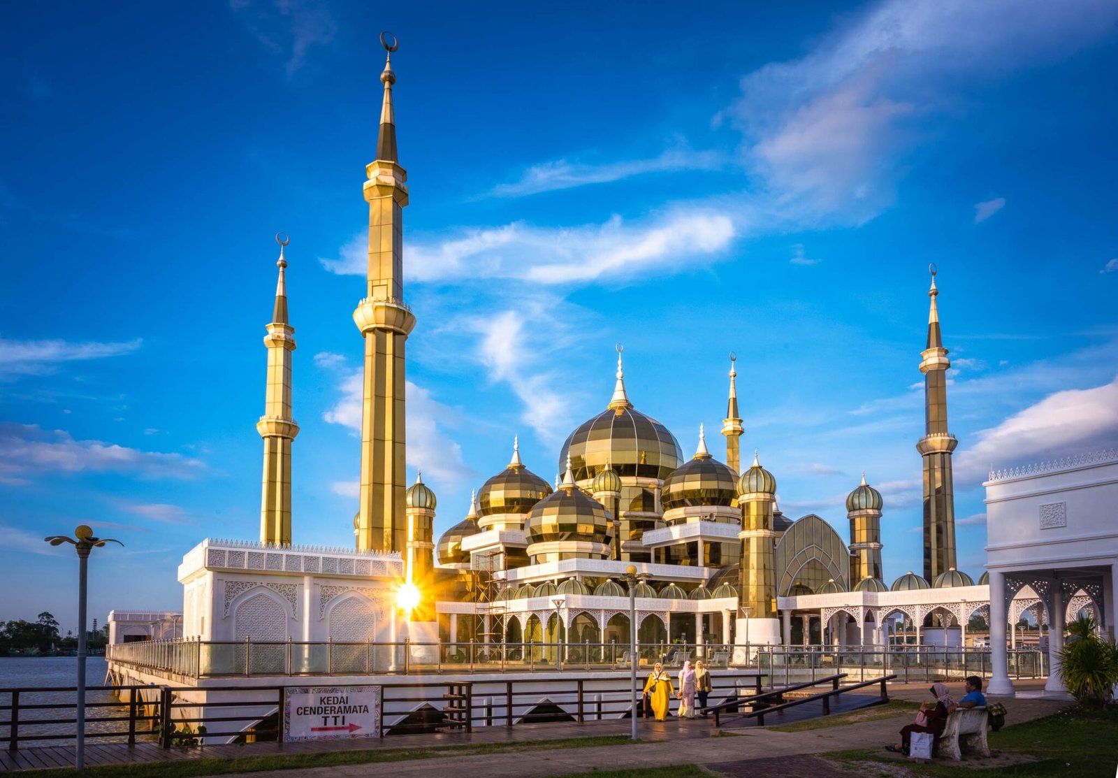 Top 10 Must-Visit Mosques in Malaysia | MyTrip Malaysia